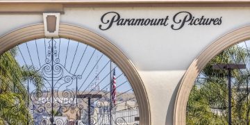DOJ Closes Investigation Into Paramount’s Acquisition of Warner Bros ...